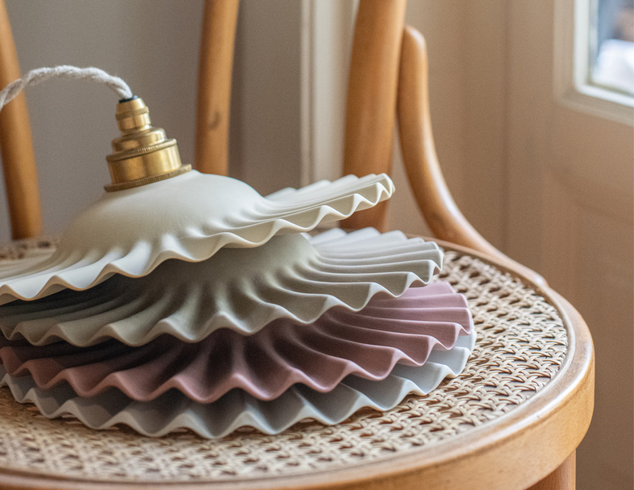 Porcelain Pendant Light: Elegant Collection – Luz Editions